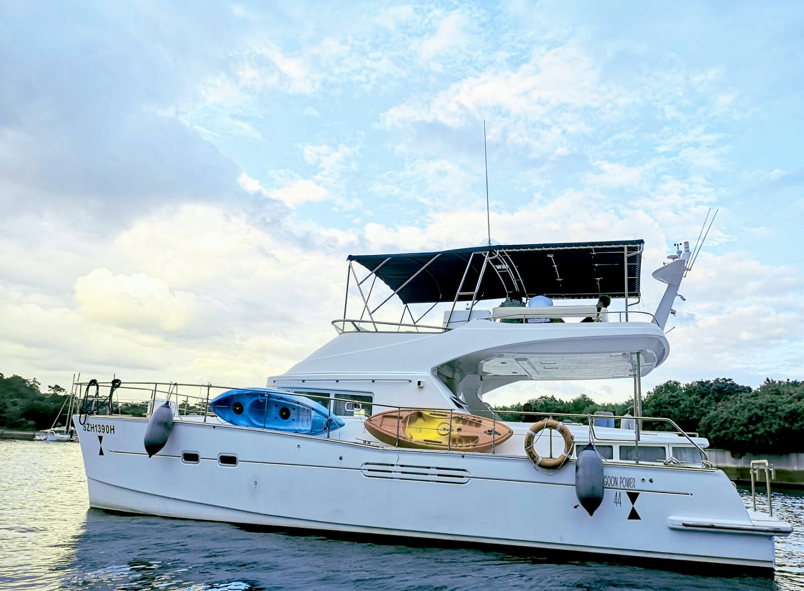 Island Yacht – Keen Boating Real Experiences